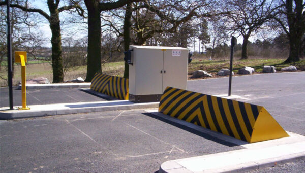 Road Blockers | Rising Kerbs - Newgate